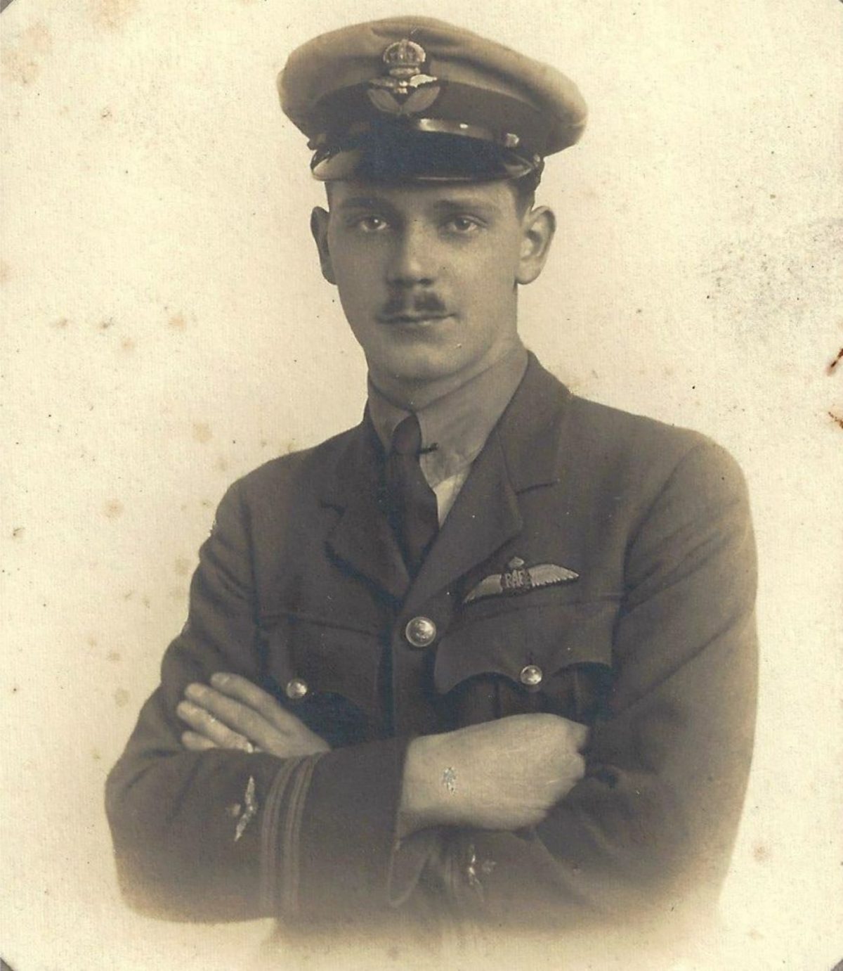 Featured Exhibition - Canadian Military Heritage Museum of Brant County